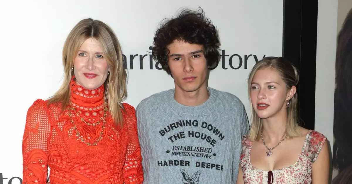 Laura Dern's Kids Ellery, Jaya Mitambong sa Red Carpet Premiere ni Mama