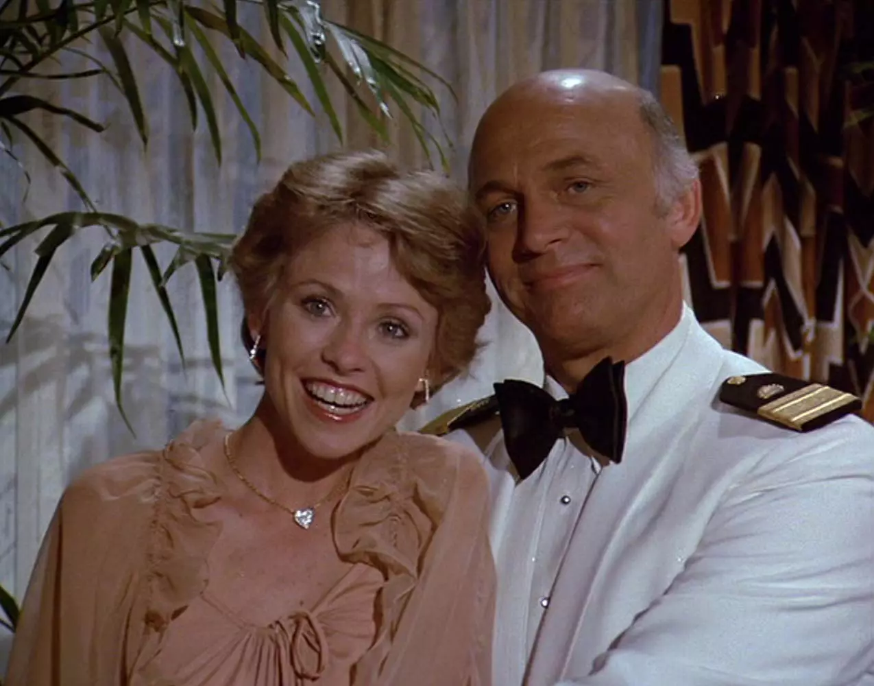 leafde-boat-lauren-tewes-gavin-macleod