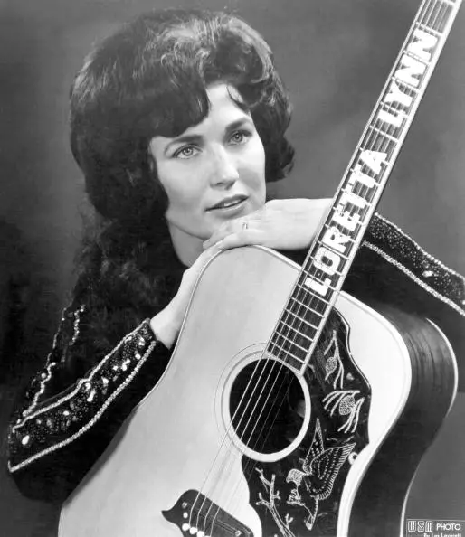 loretta lynn kitaar getty beelde