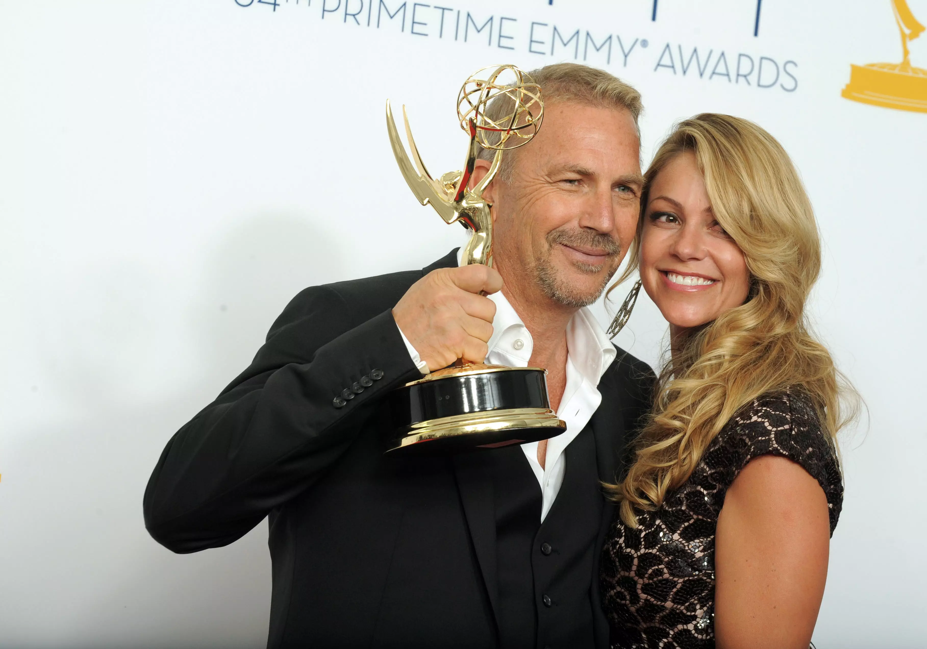 kevin-costner-and-wife-christine-baumgartners-πιο χαριτωμένες-φωτογραφίες