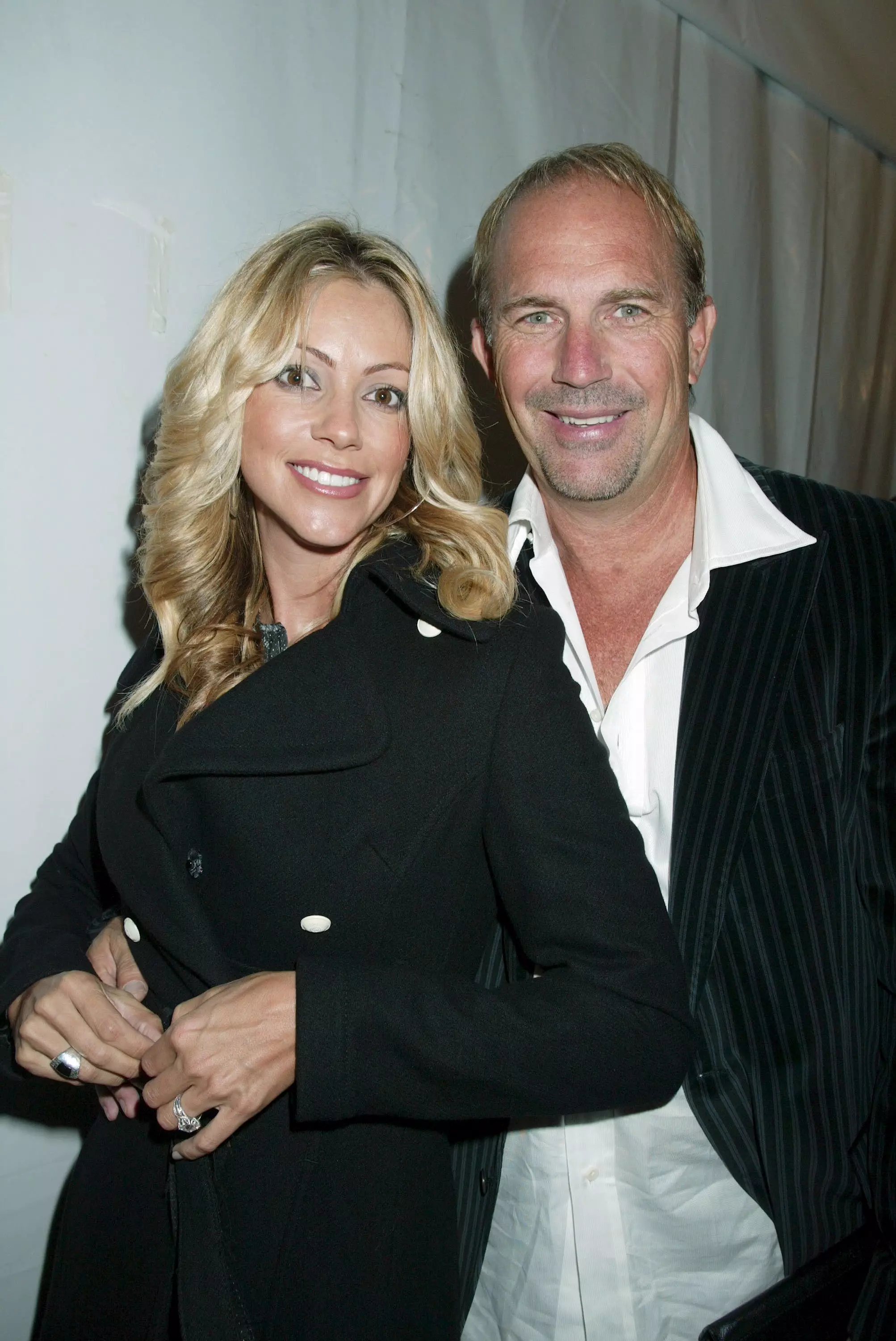 kevin-costner-and-wife-christine-baumgartners-πιο χαριτωμένες-φωτογραφίες