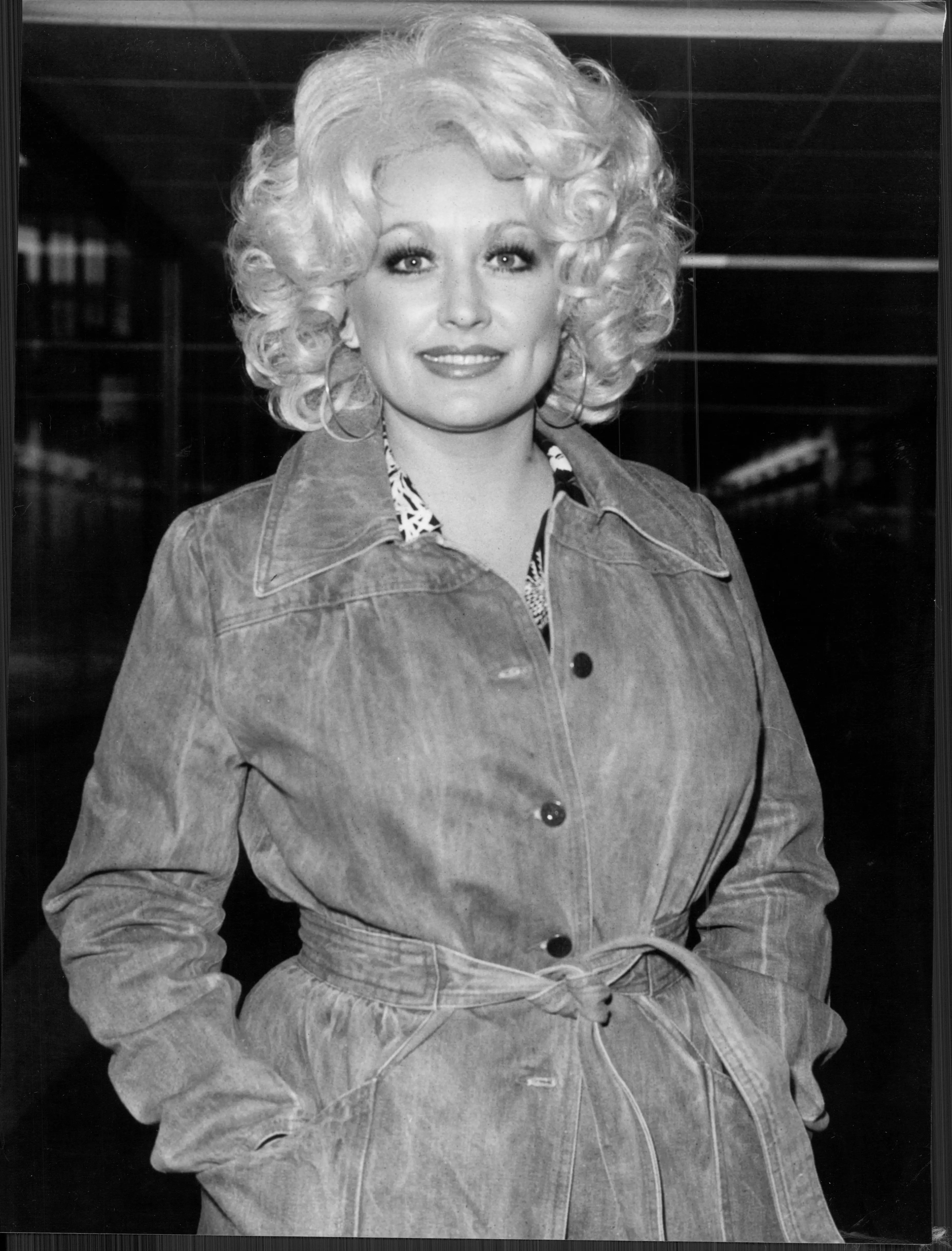 dolly-parton-transformation-through-the-years