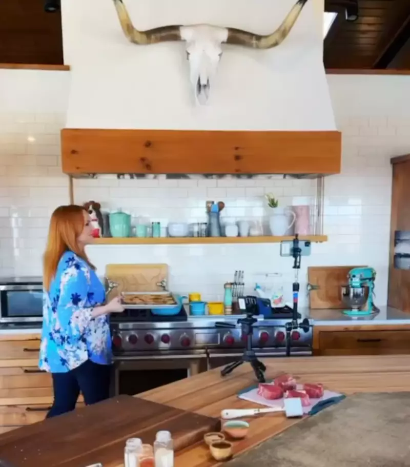 where-does-ree-drummond-live-photos-of-the-chefs-oklahoma-home