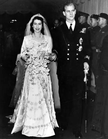 Queen Elizabeth Hochzeitskleid