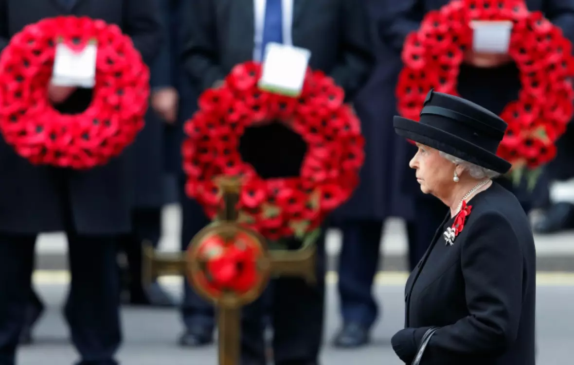 ang reyna cenotaph sa handumanan getty images