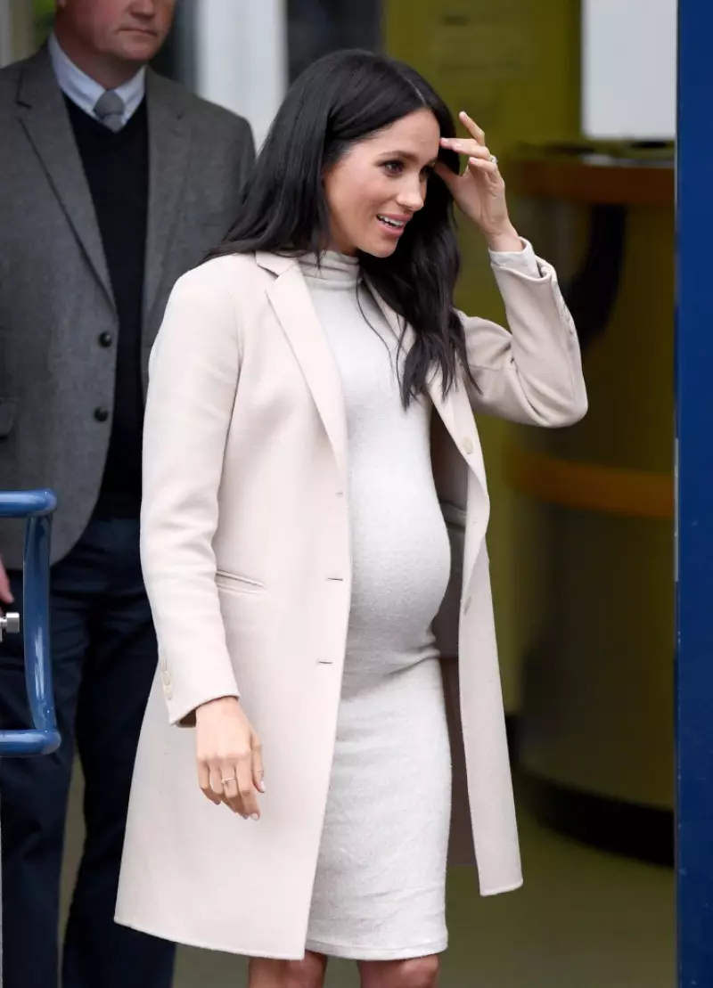 Duchess of Sussex wuxuu booqday hay'adda samafalka daryeelka xayawaanka Mayhew