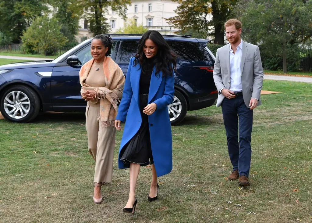 Meghan Markle Doria Ragland Pangeran Harry