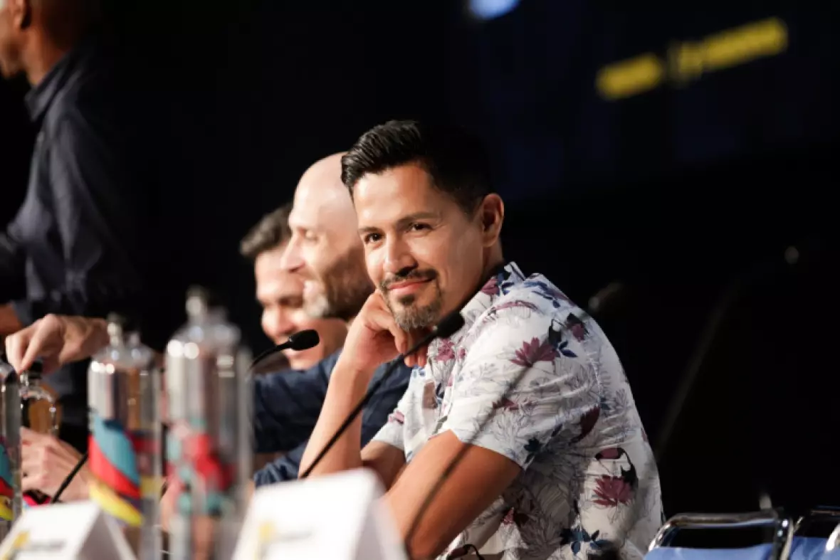 magnum-pi-jay-hernandez-apanilẹrin-con