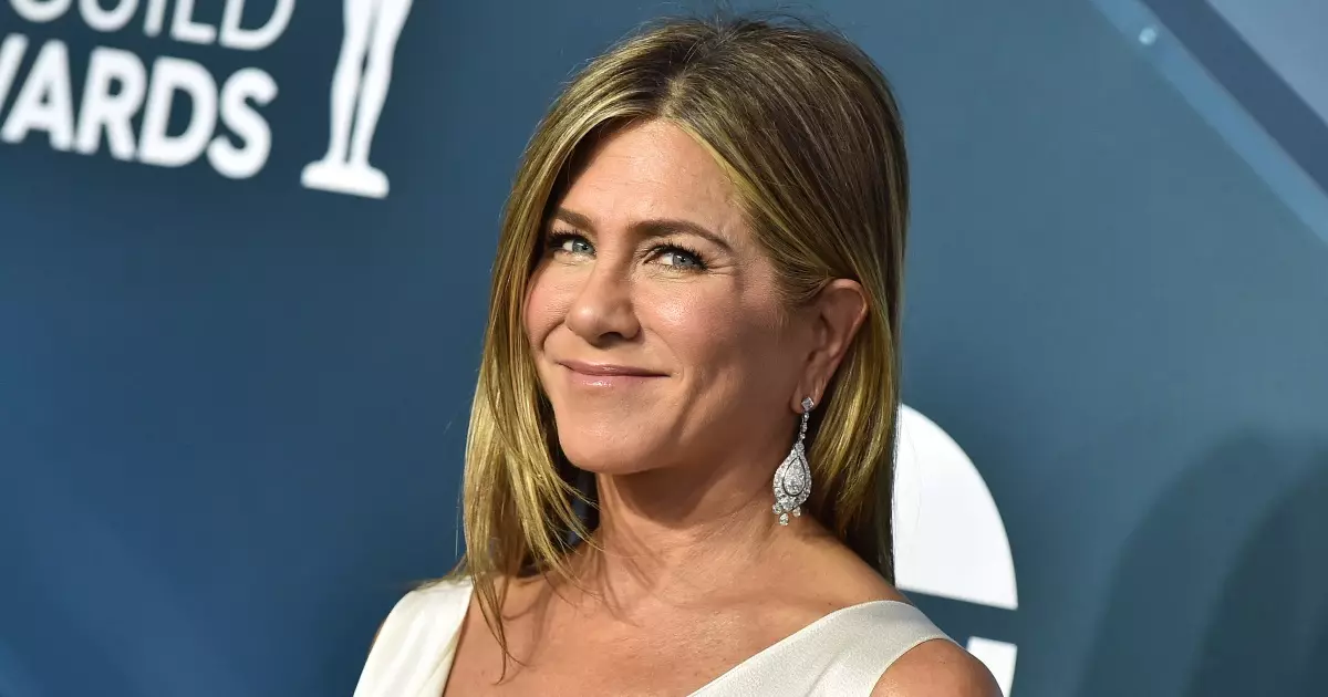 Puas yog Jennifer Aniston muaj menyuam yaus? Vim Li Cas Nws Tsis Tau Ua Niam