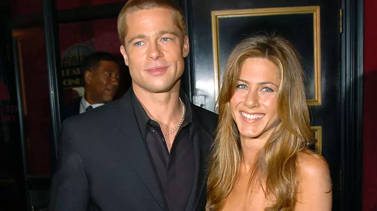 Jennifer Aniston Tungtungna Papanggih Budak Brad Pitt