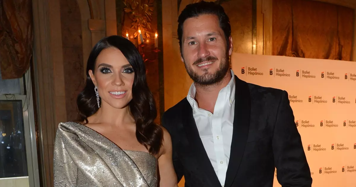 Val Chmerkovskiy na Jenna Johnson Waandaji Harusi ya Pili huko Utah