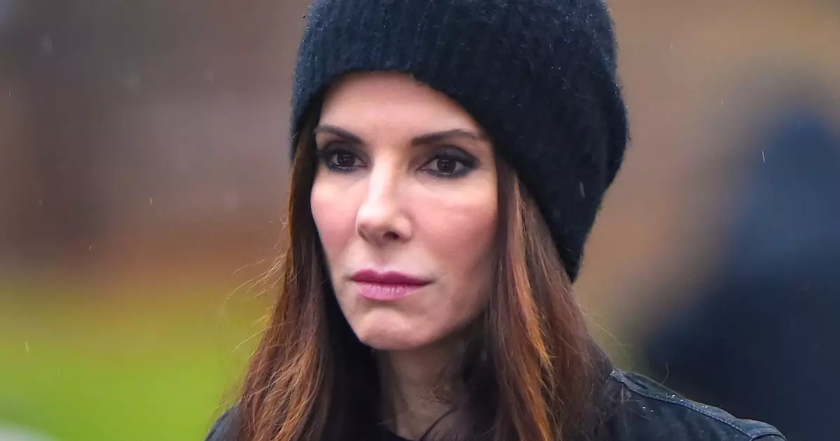 Sandra Bullock razkriva, kako se je spopadla z očetom in psi, ki so umrli v nekaj tednih