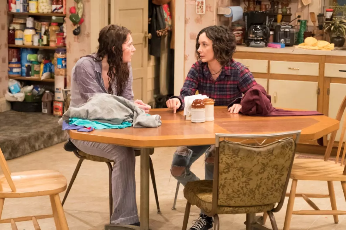 sara gilbert na emma kenney 'roseanne' getty