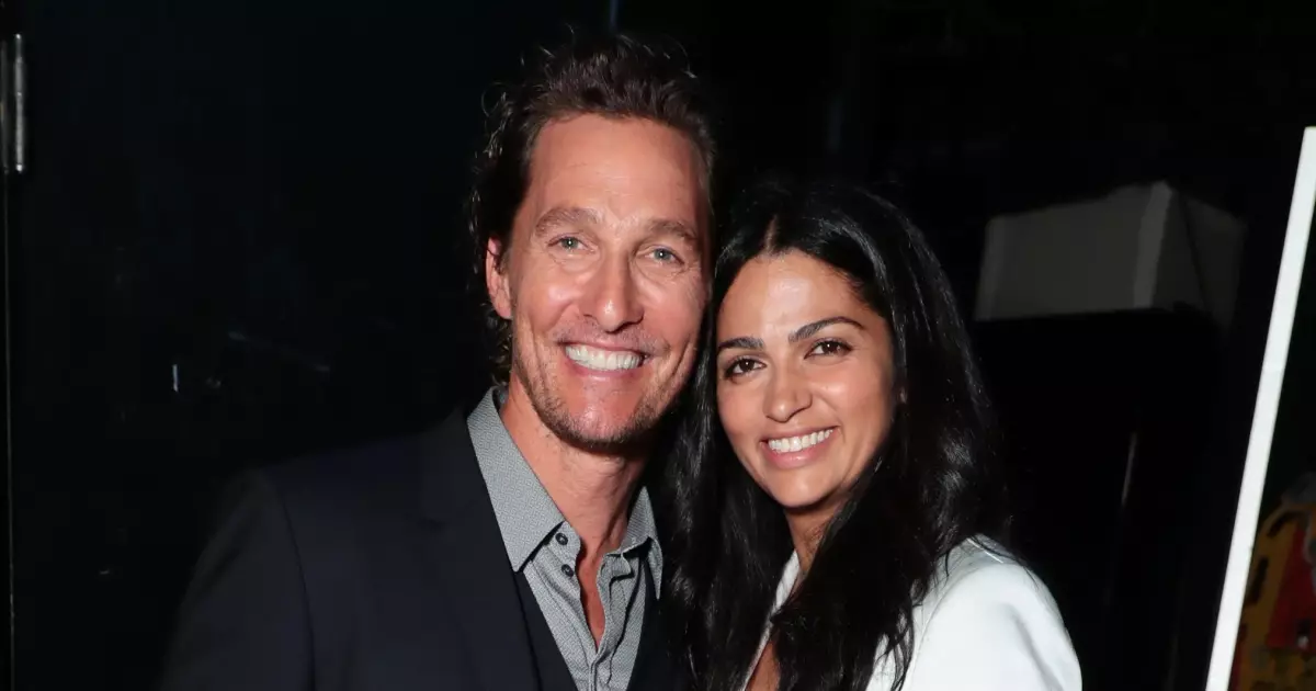 ווער איז די פרוי פון Matthew McConaughey? באַקענען זיך מיט Camila Alves