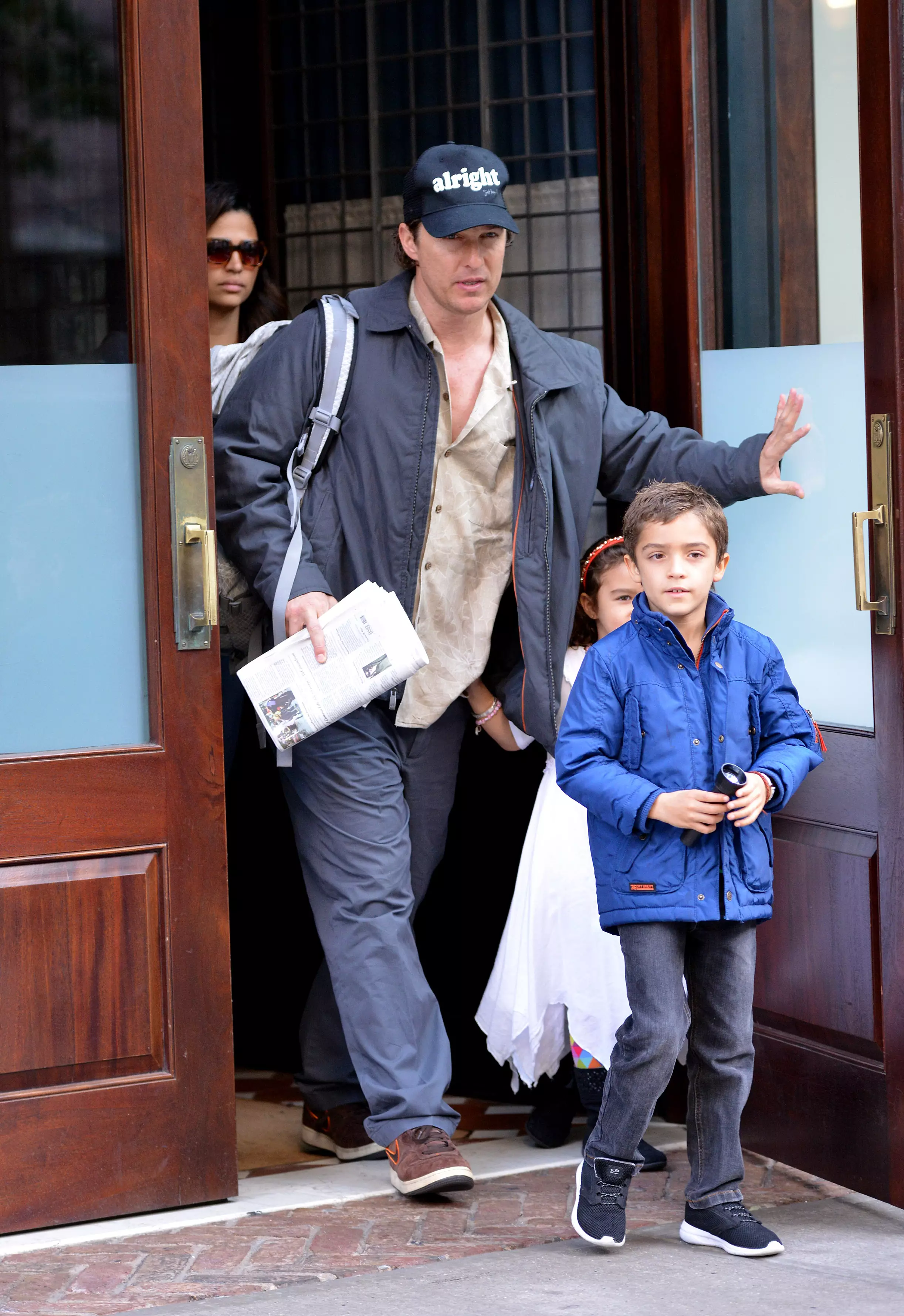 matthew-mcconaugheys-fotos-raras-de-3-nenos-con-muller-camila