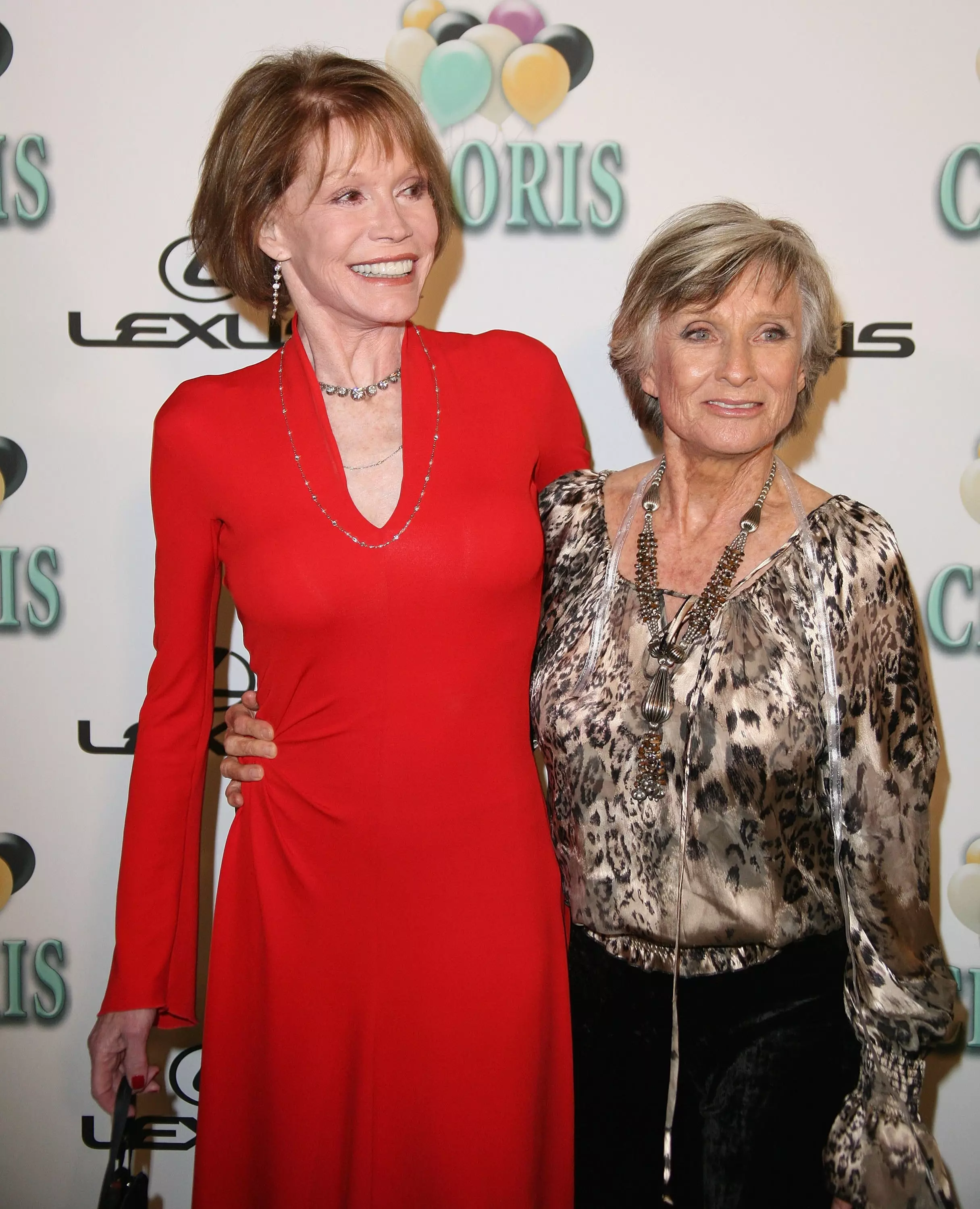 mary-tyler-moore-cloris-leachman