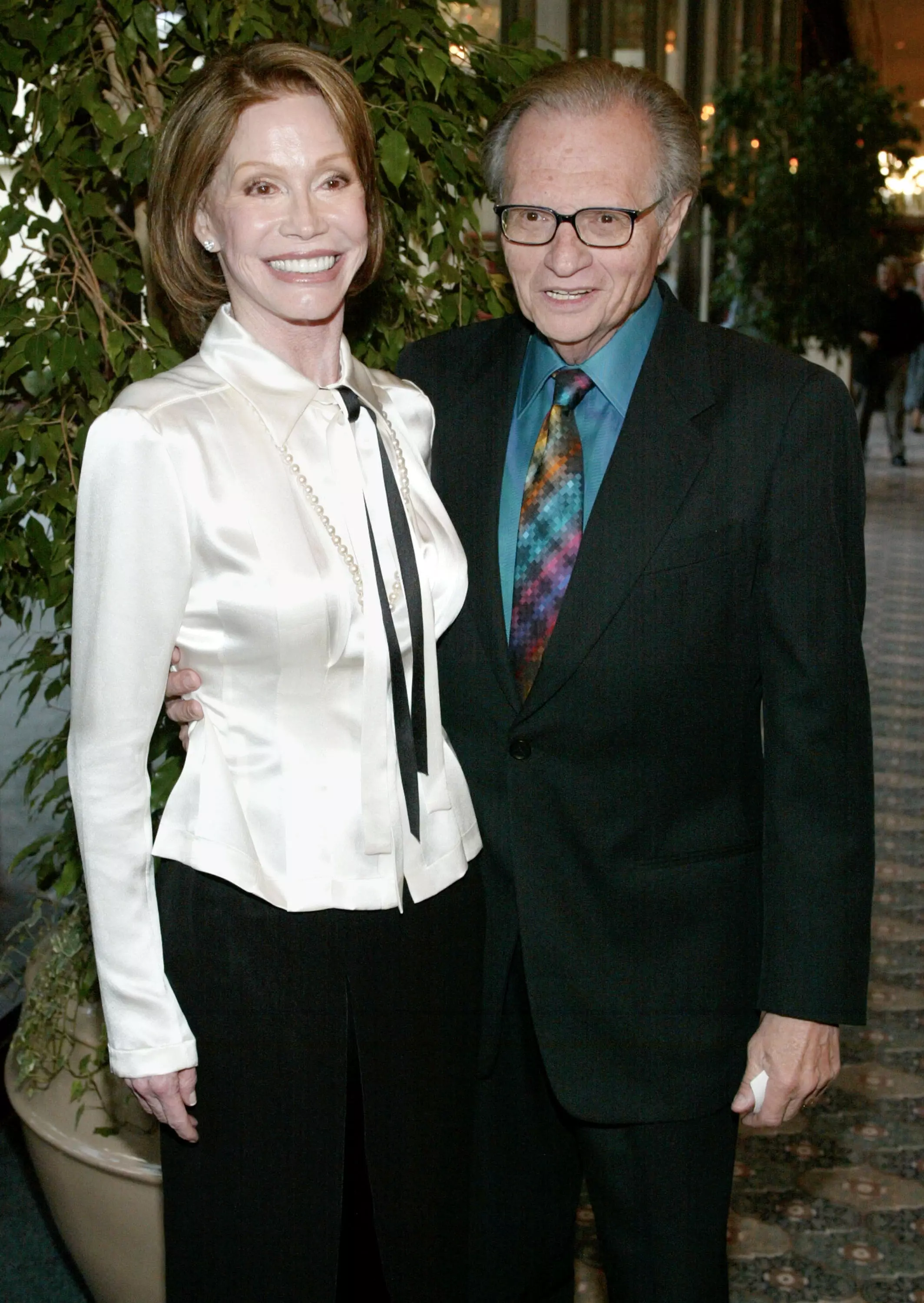 mary-tyler-moore-larry-king