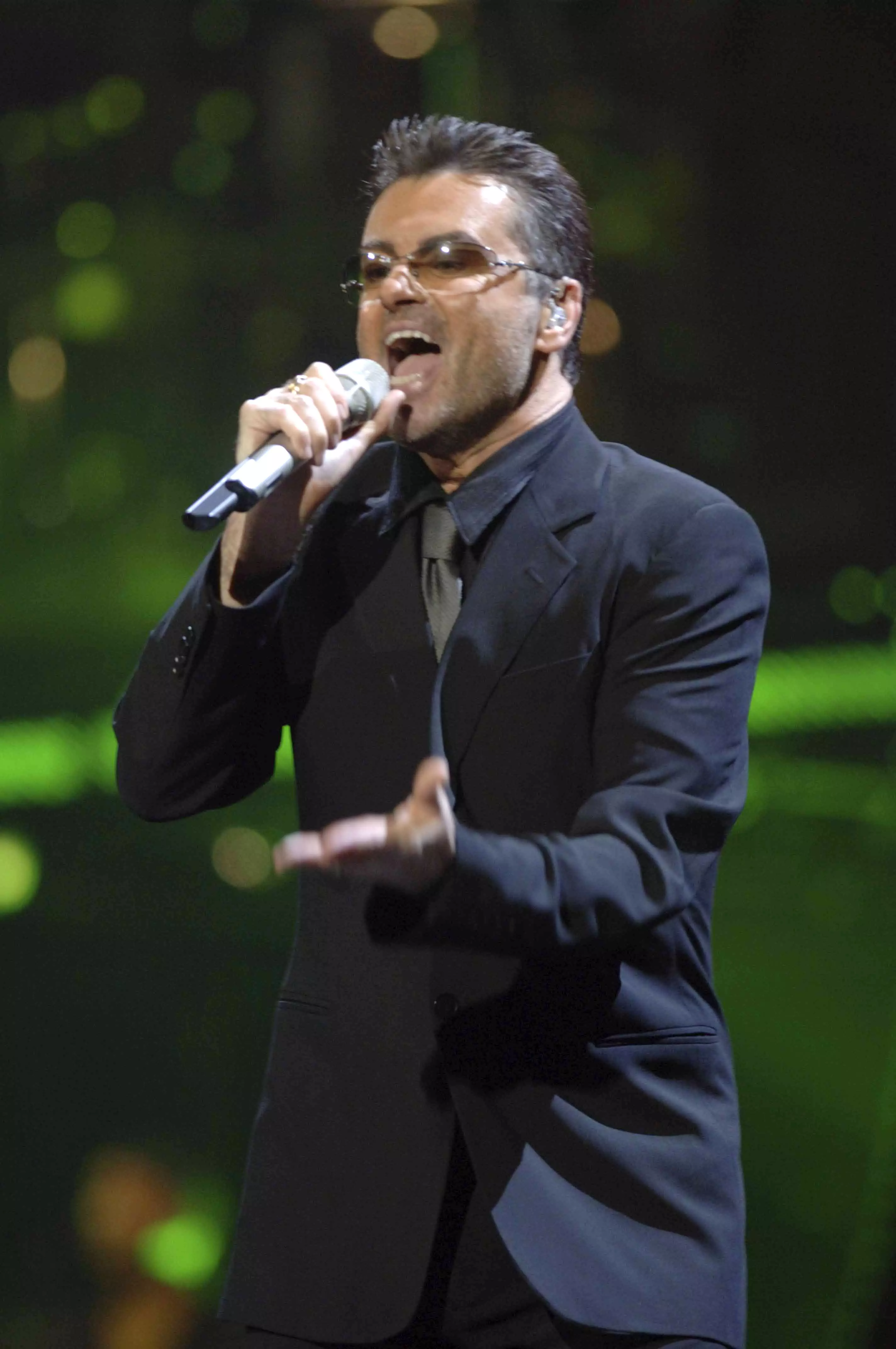 George Michael ในคอนเสิร์ต ลอนดอน สหราชอาณาจักร - 26 พ.ย. 2549