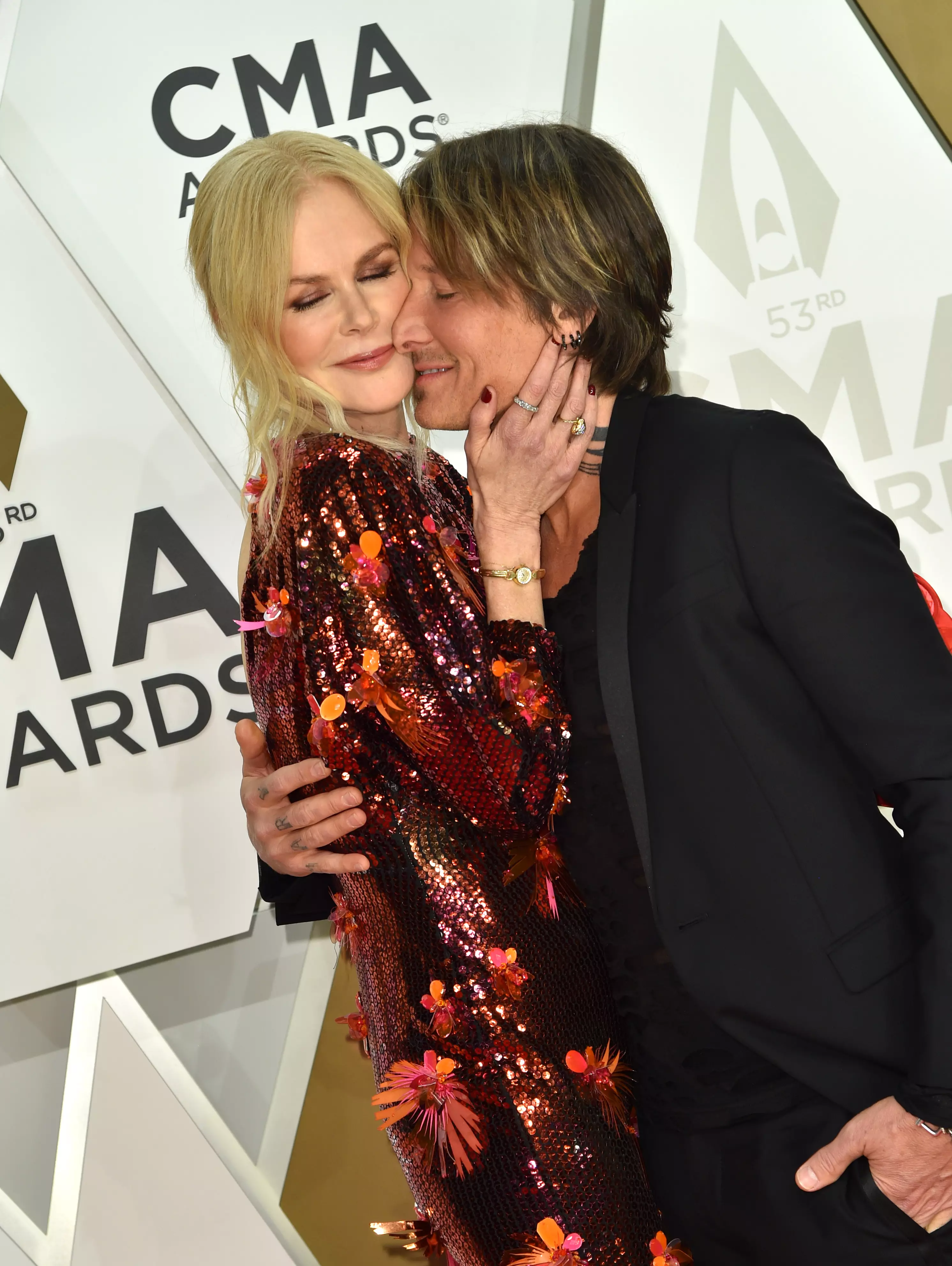 Nicole Kidman และ Keith Urban ที่ CMAs 2019 Red Carpet