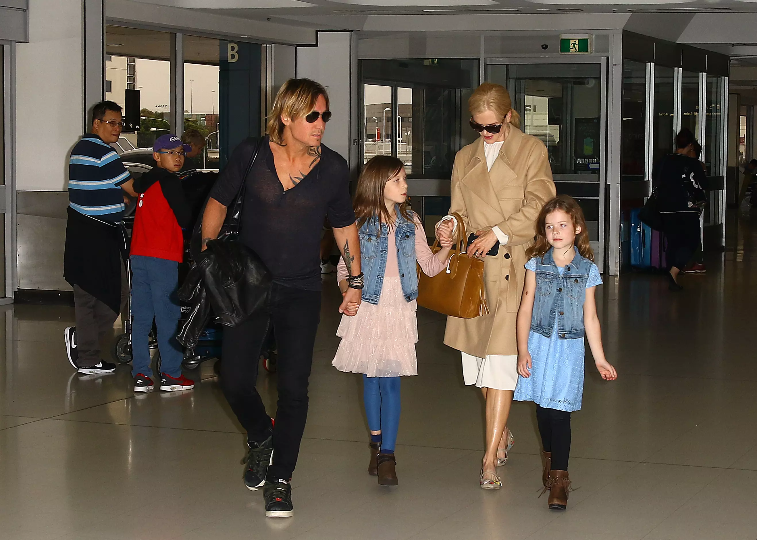 Keith-Urban-Nicole-Kidman-Daughters