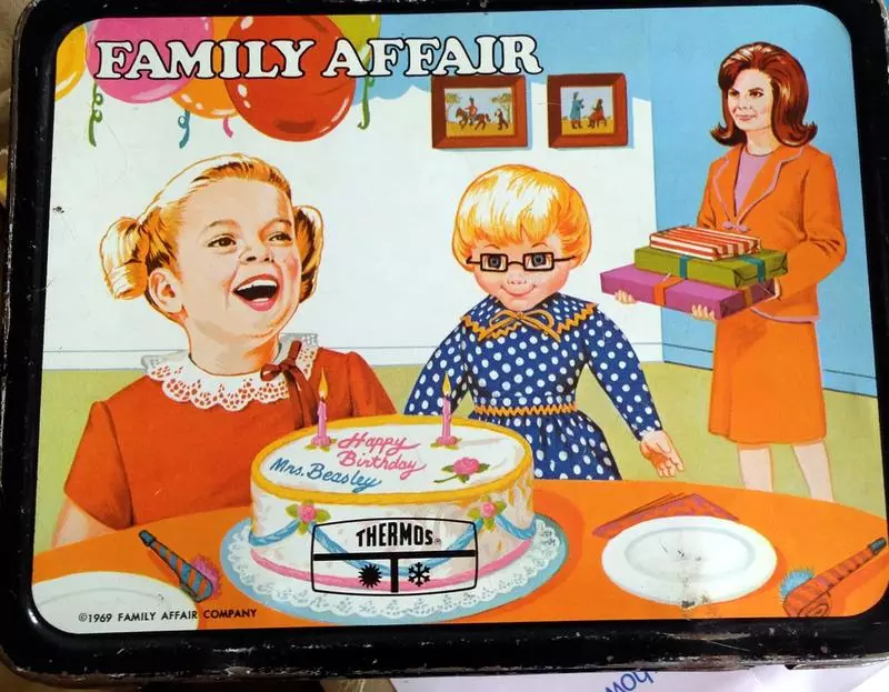 family-affair-lunch-box