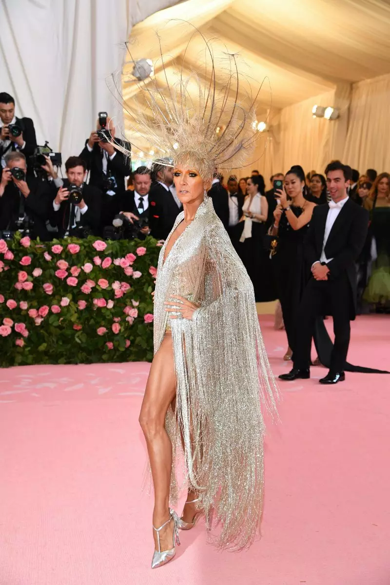 Celine Dion participa do 2019 Met Gala Celebrating Camp: Notes on Fashion at Metropolitan Museum of Art