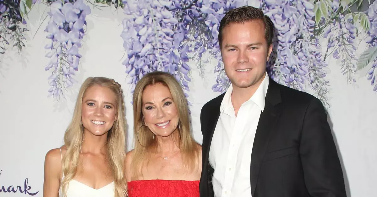 Kathie Lee Gifford cu copiii Cody și Cassidy: cele mai drăguțe fotografii de familie