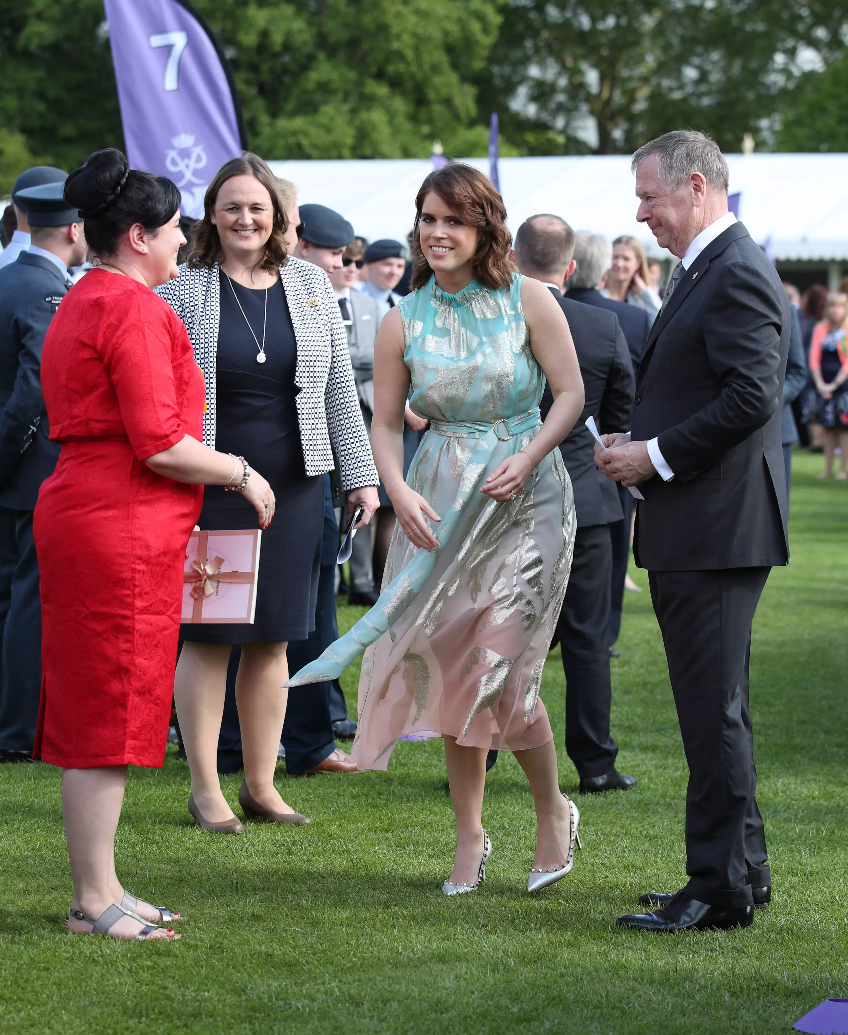 Princess-eugenie-amiir-Edward-sophie-countess-of-wessex-abaalmarinta-dahab-bandhigyada-buckingham-palace6