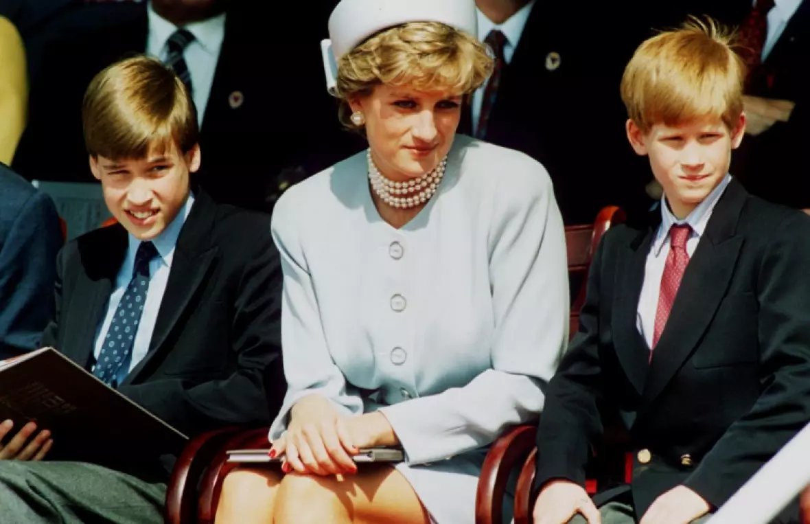 Princess Diana pẹlu William ati Harry - Getty