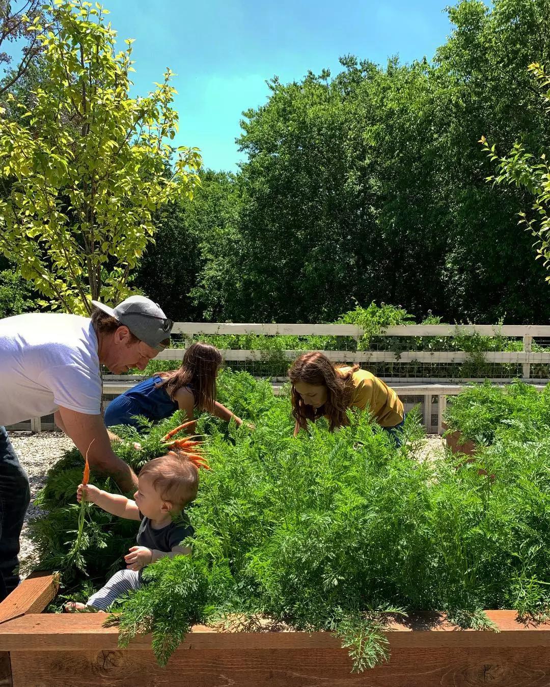 joanna-et-chip-gaines-photos-avec-leurs-enfants-photos-de-famille