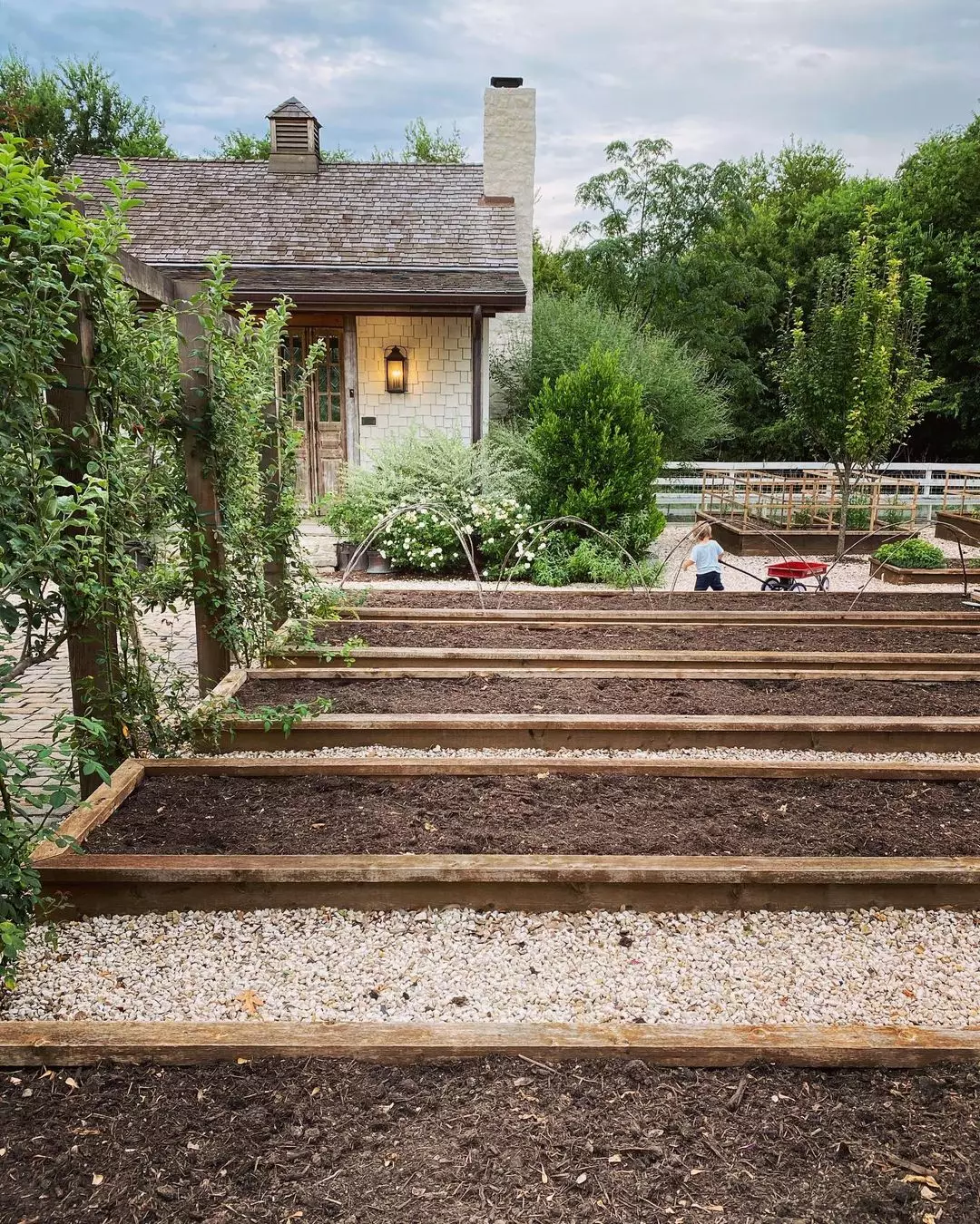 tour-joanna-gaines-garden-on-texas-propert-phots-on-farm