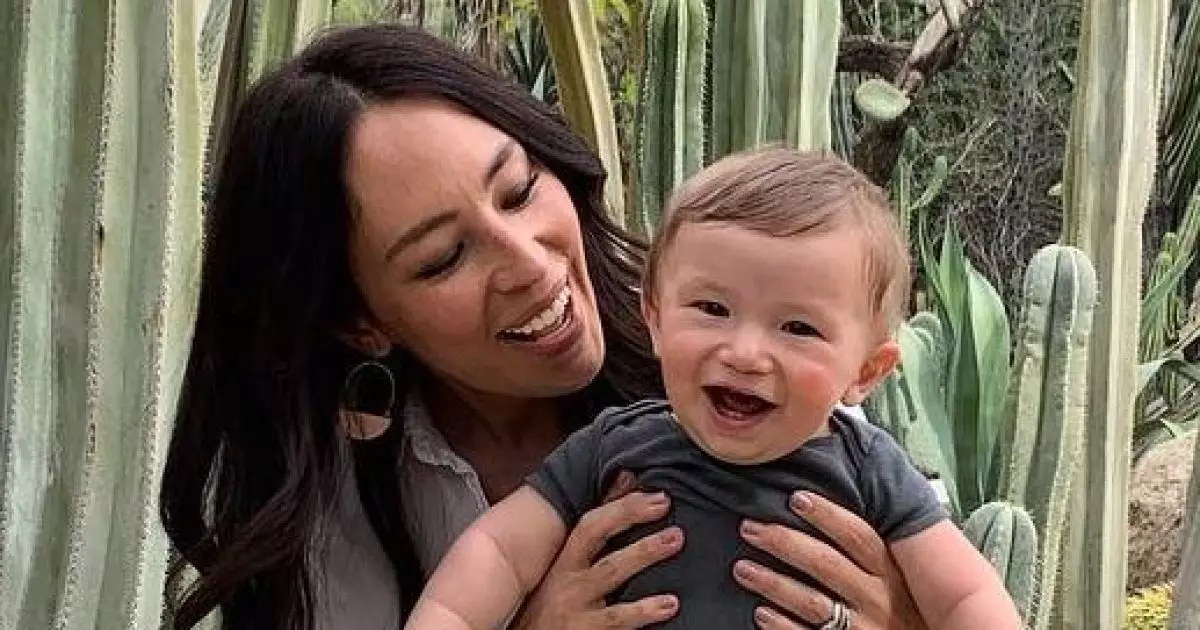 Joanna Gaines kallar Son Crew „My Little Squishy“ á nýrri Instagram mynd