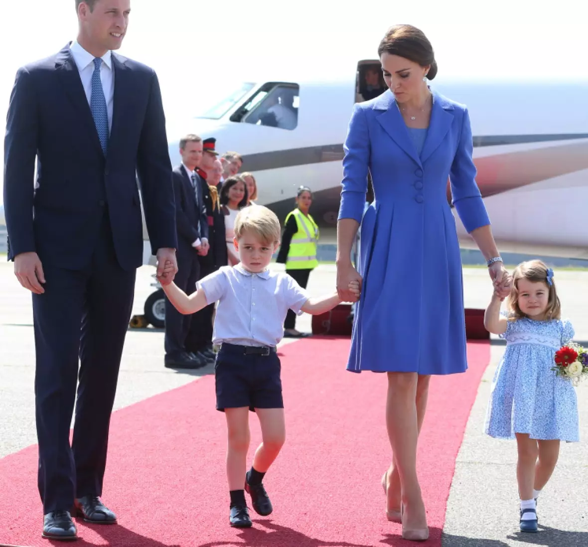 hoàng tử george kate Middleton hoàng tử george công chúa charlotte getty hình ảnh