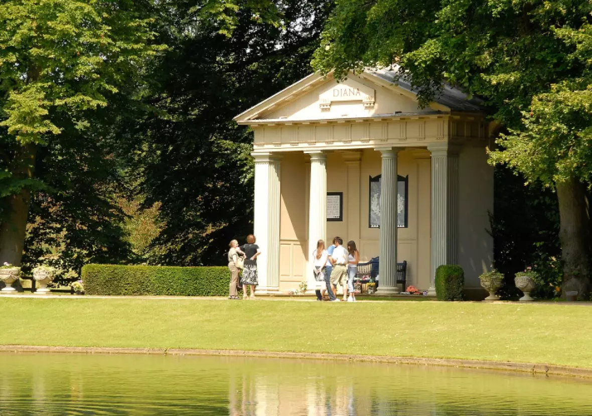 princess diana grave