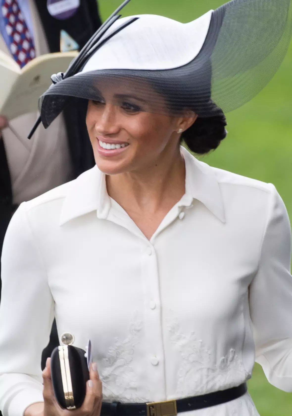 meghan markle szemöldök