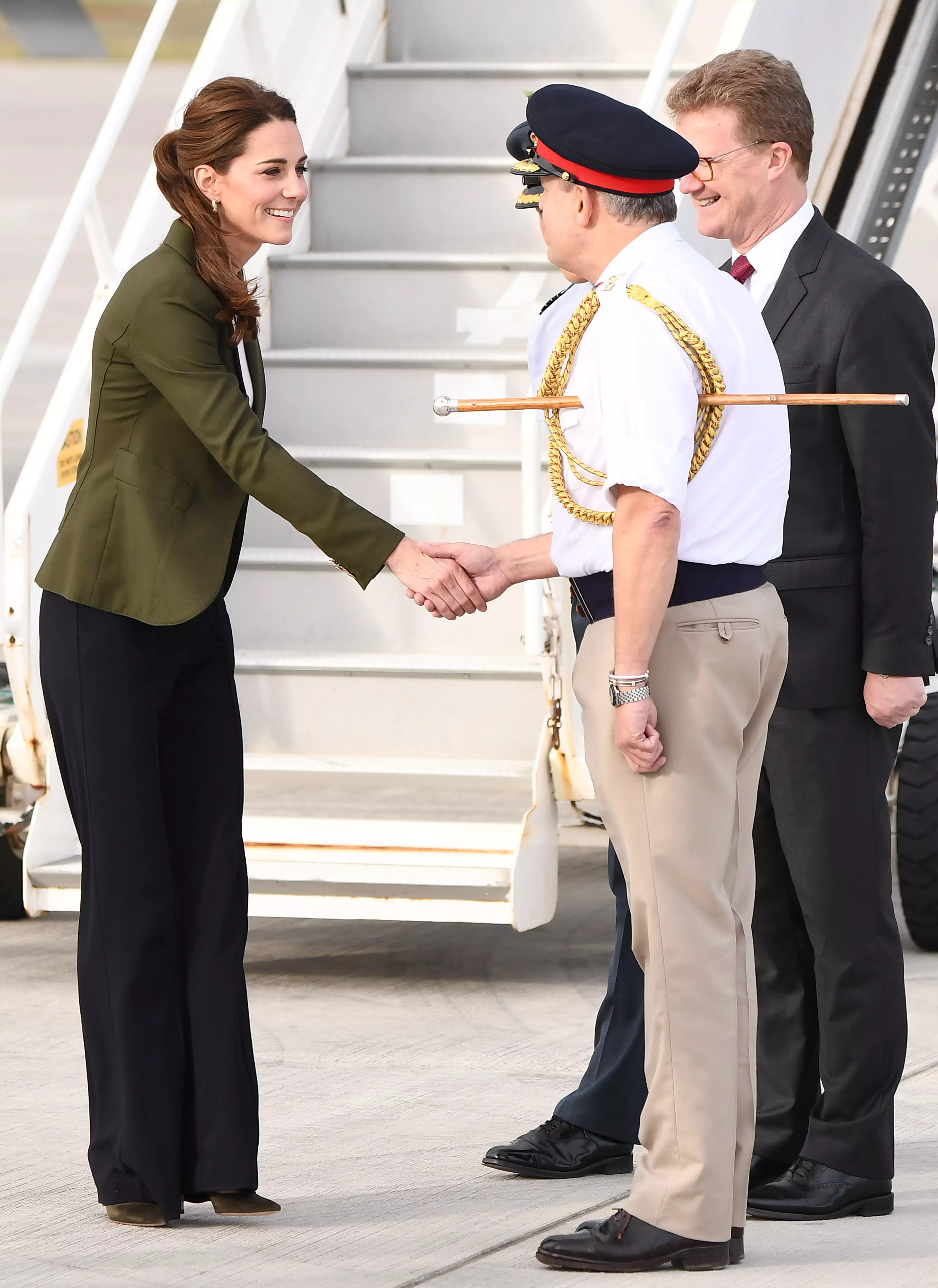 Duke & Duchess of Cambridge သည် ဆိုက်ပရပ်စ်သို့ သွားရောက်လည်ပတ်သည်။