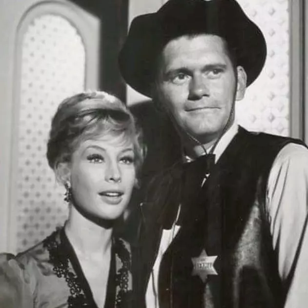 Dick-york-barbara-eden-rawhide-3