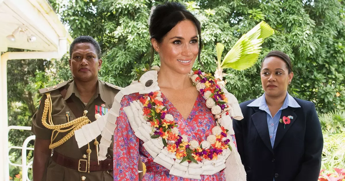 Meghan Markle เป็นแรงบันดาลใจให้หลายคนในระหว่างการพูดครั้งแรกของเธอใน A Royal Tour