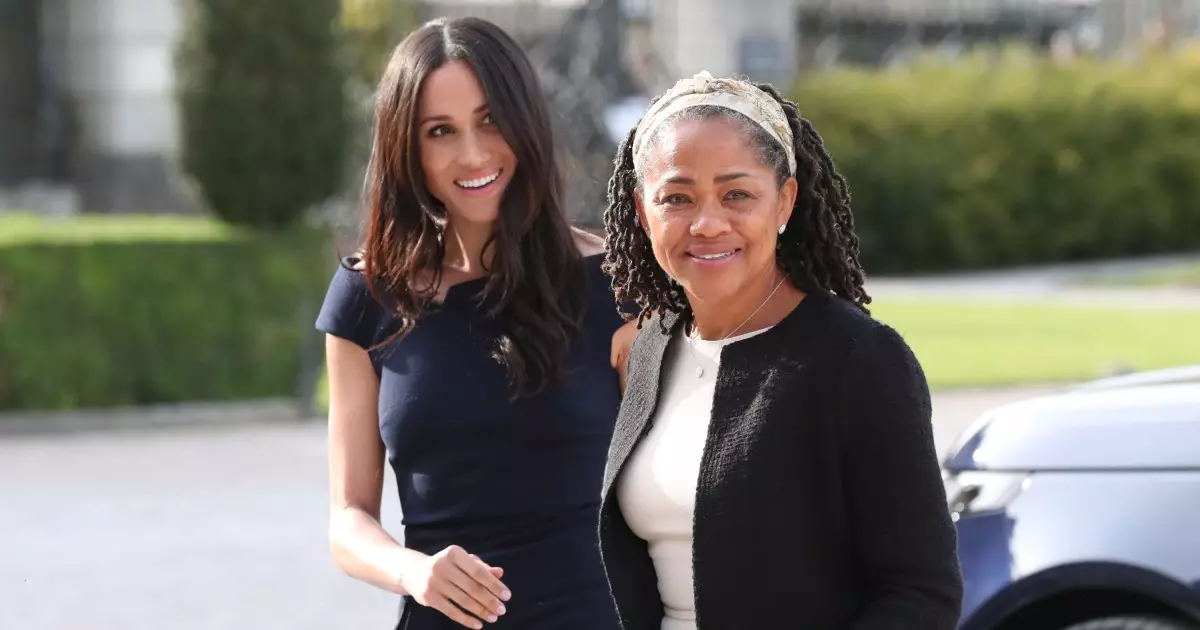 Meghan Markle Niam Doria Ragland 'Zoo siab' Nws tus ntxhais tab tom tsiv