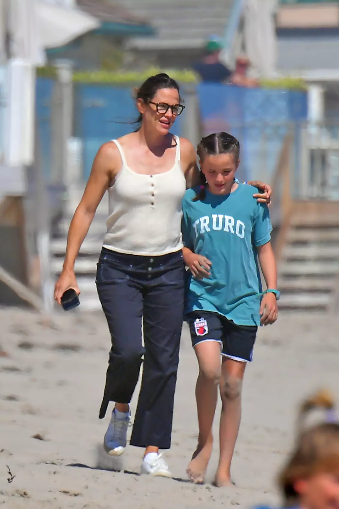 jennifer-garner-nalingaw-pamilya-beach-outing-uban-sa-iya-3-ka-bata nga mga litrato