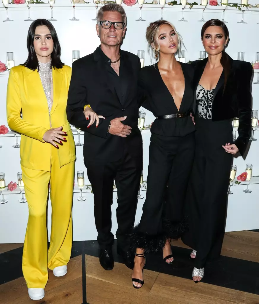 Lisa Rinna și Harry Hamlin au două fiice frumoase! Faceți cunoștință cu Delilah Belle și Amelia Gray