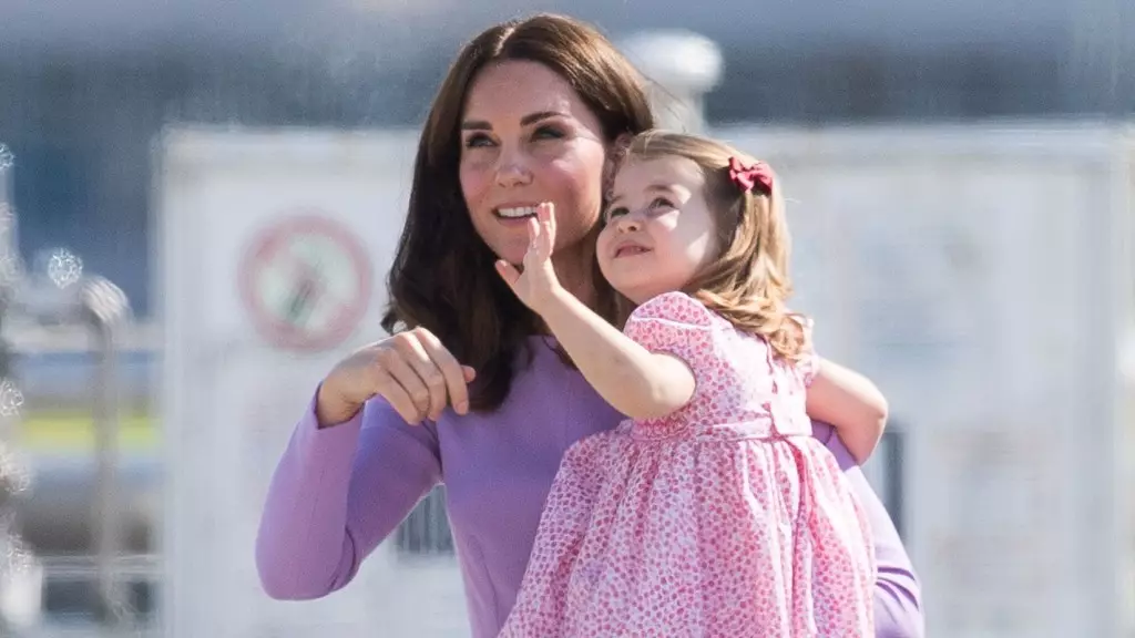 kate-middleton-and-daughter-princess-charlotte-attend-the-nutcracker-ballet