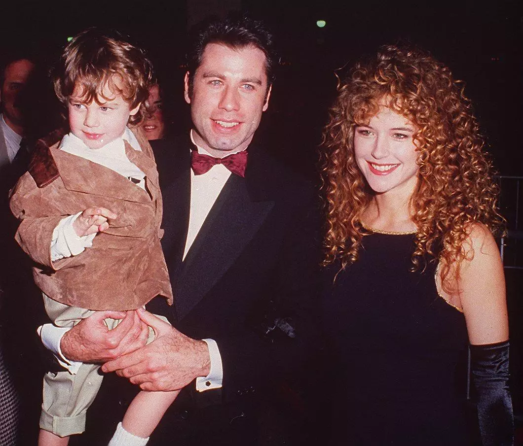 john-travolta-and-kelly-prestons-cute-photos-with-their-3-kids