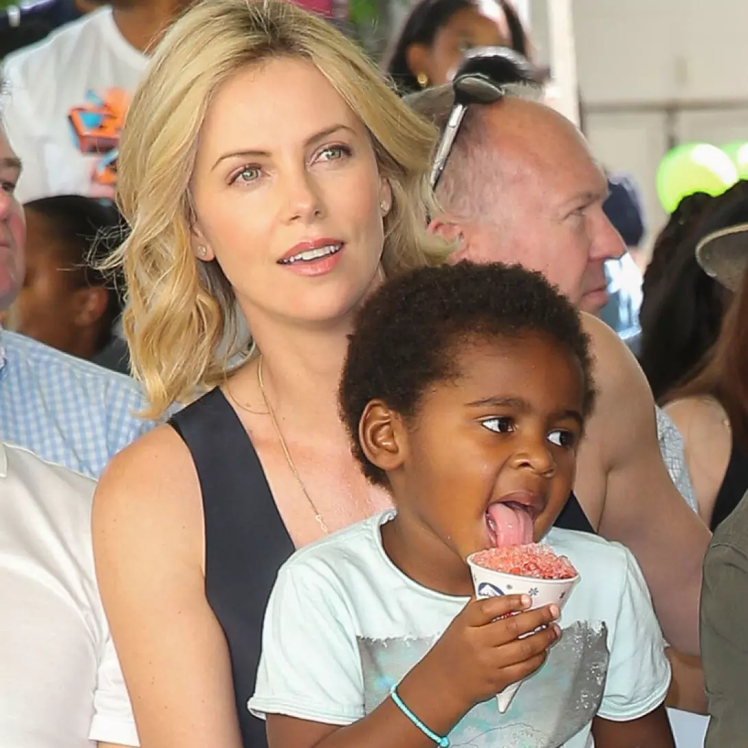 charlize theron son getty 圖片