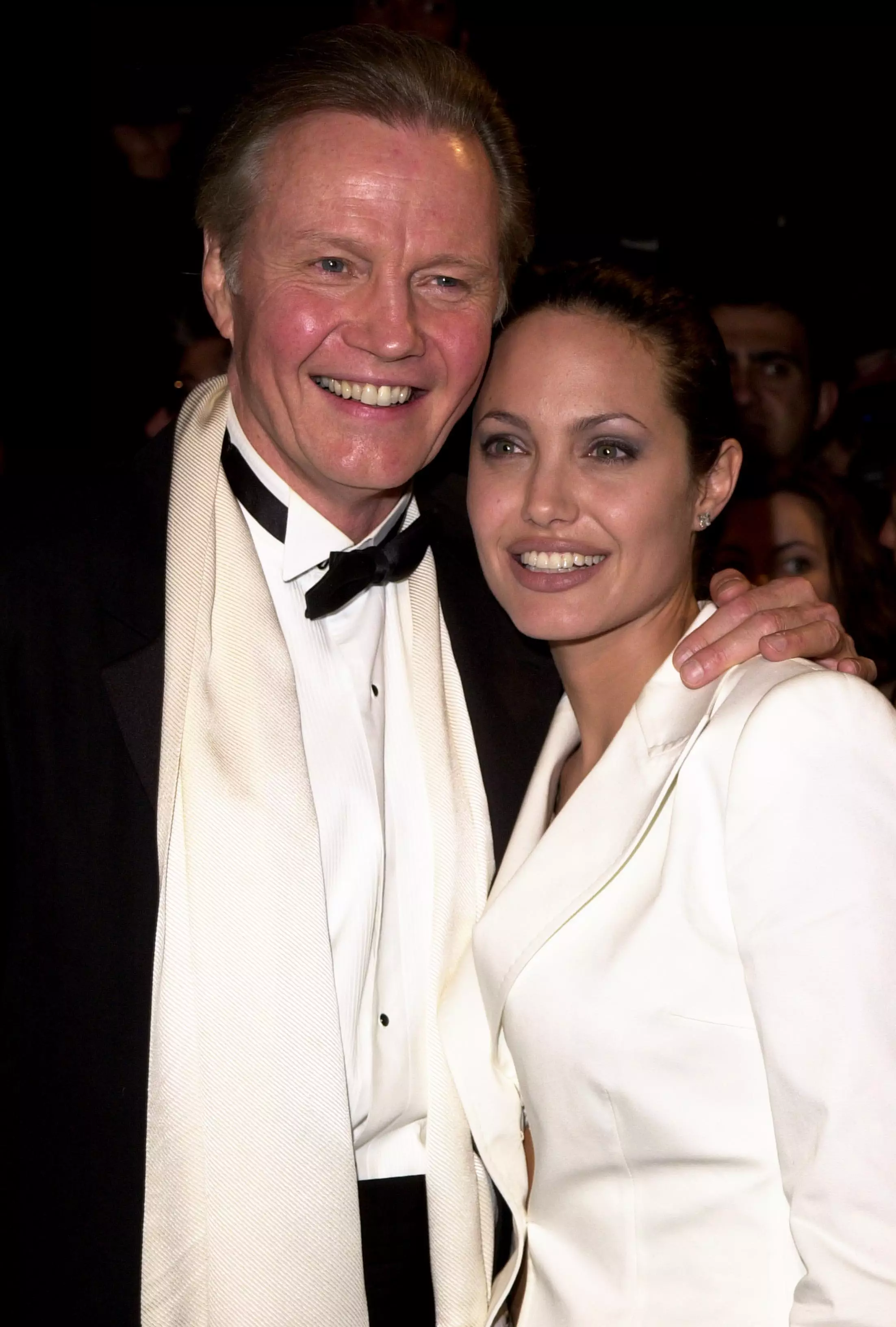 jov-voight-angelina-jolie-၃