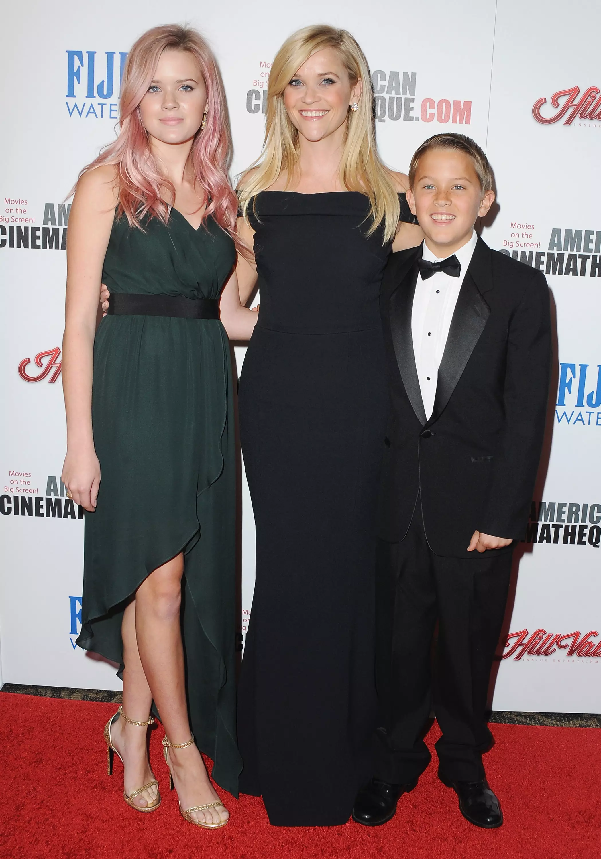 reese-witherspoon-kids-oct-15