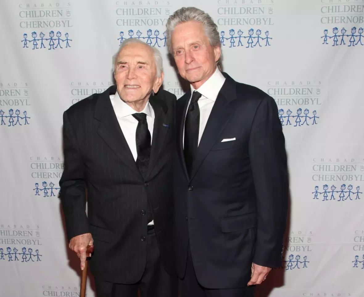 kirk douglas dan michael douglas getty