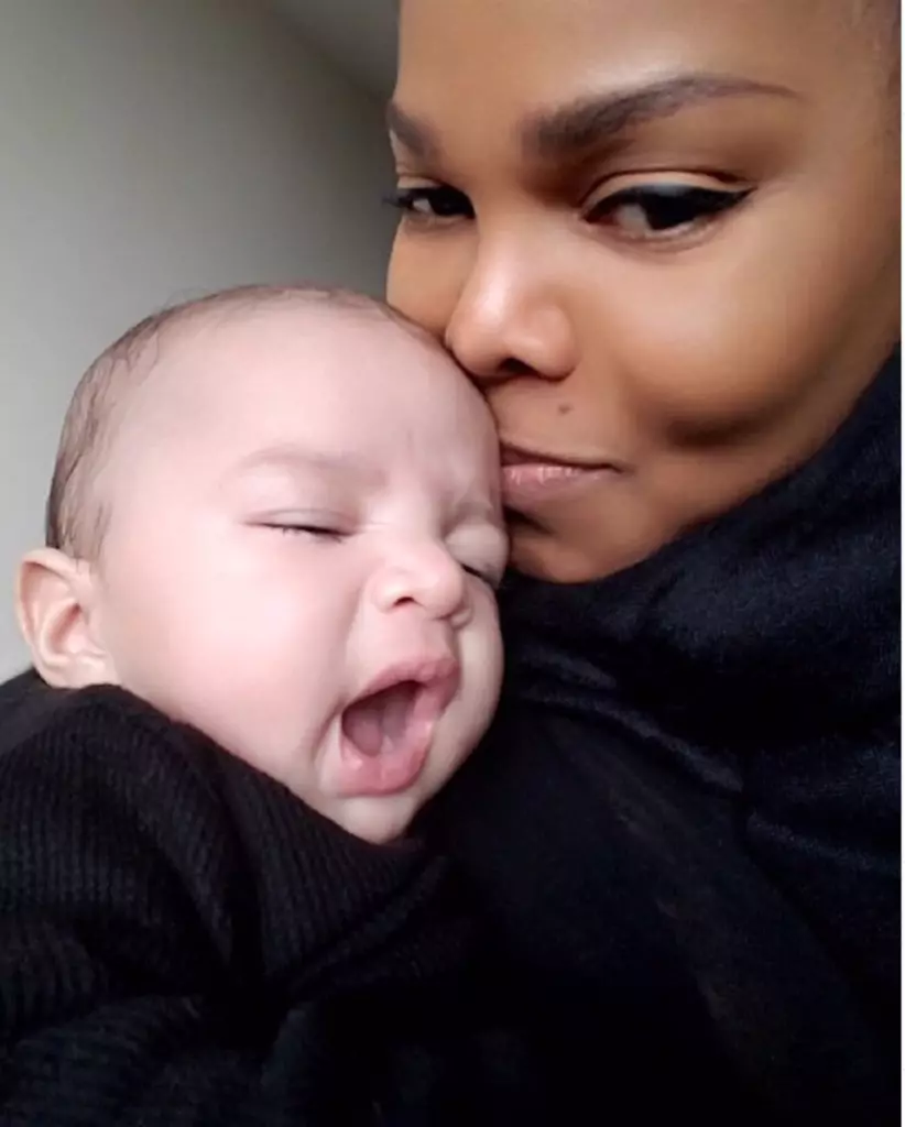 A estrela da música Janet Jackson adora ser mãe! Conheça seu filho Eissa