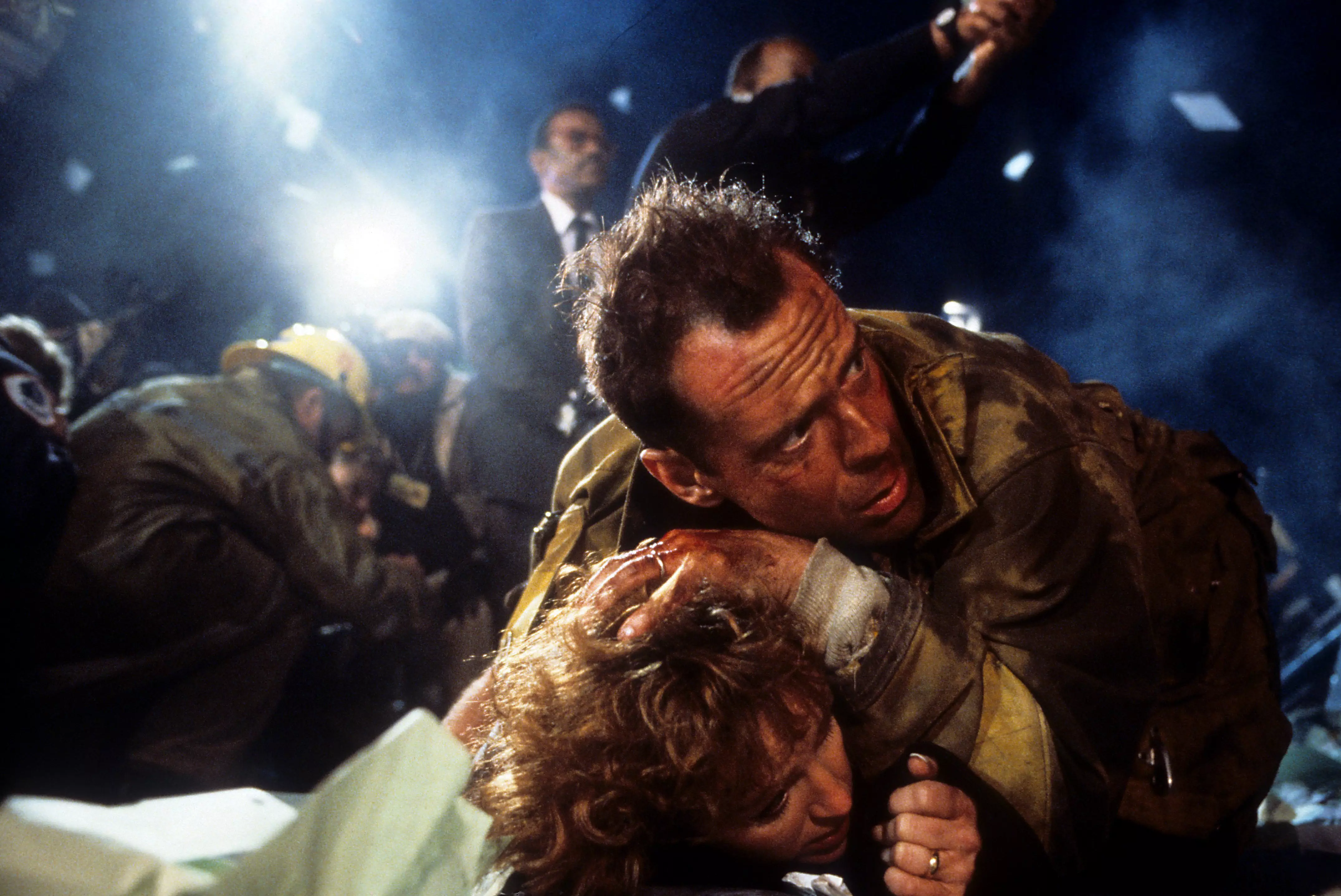 morir duro - bruce willis y bonnie bedelia