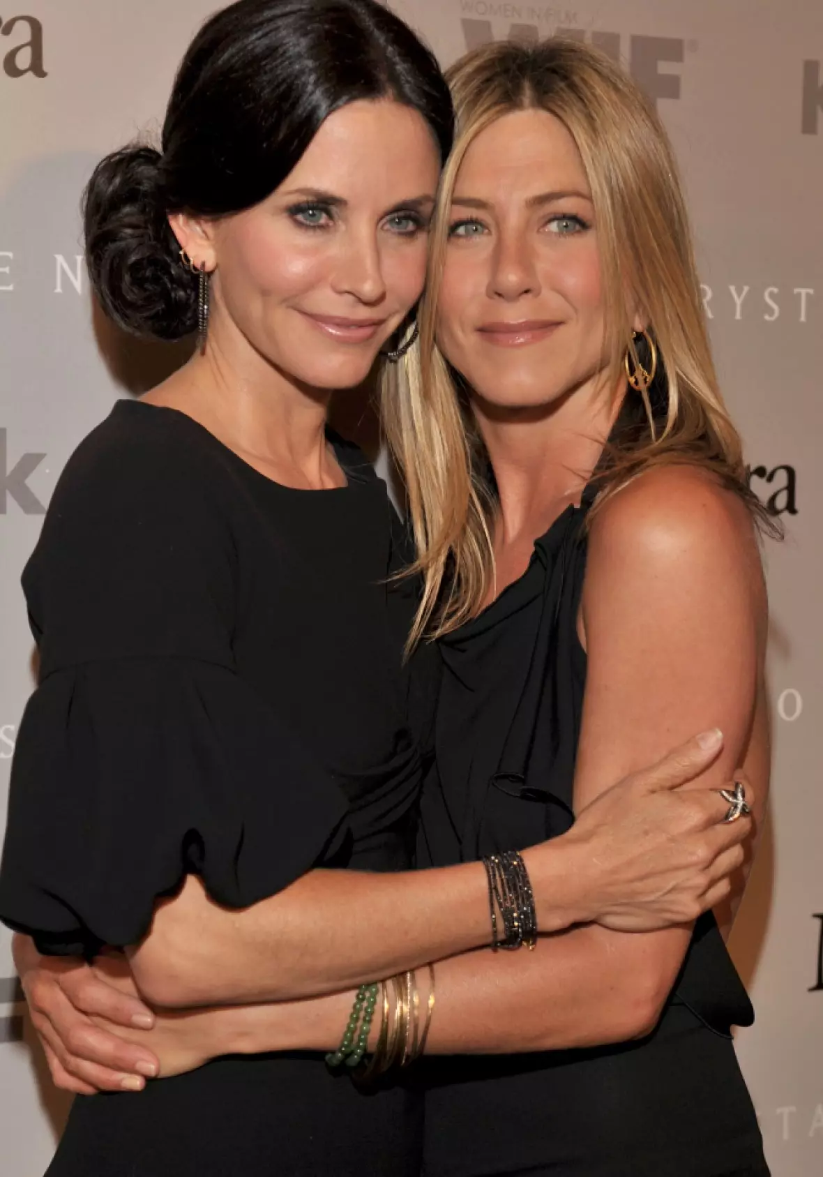 courteney cox agus jennifer aniston